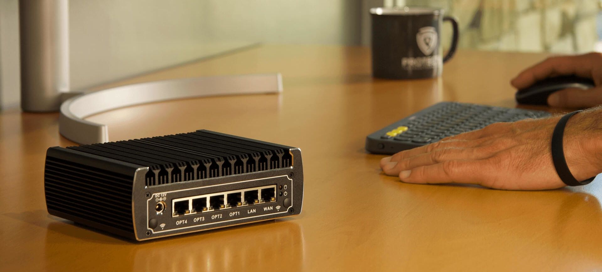 XCP-ng preinstalled on Protectli hardware